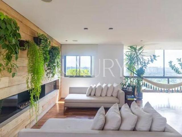 Apartamento com 267 m², 3 quartos sendo 3 suítes à venda no bairro Alto de Pinheiros