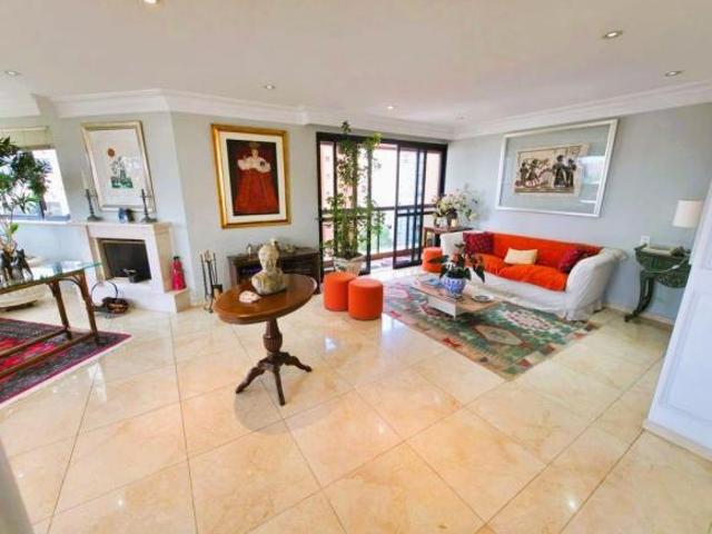 Apartamento com 267 m², 4 suítes, 4 vagas, no Paraíso