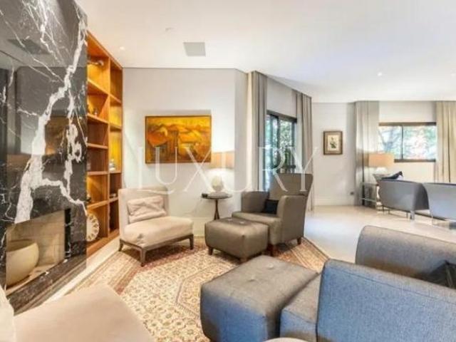 Apartamento com 267 m², com 3 suítes à venda em Moema Pássaros, bem próximo ao Parque do Ibirapuera