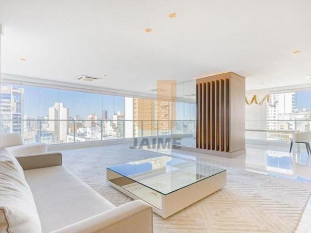 Apartamento com 260 m2, 3 suítes e quatro vagas, excelente localização em Higienópolis
