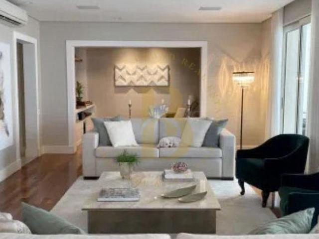 Apartamento com 260 m², 3 quartos sendo 3 suítes à venda no bairro Panamby