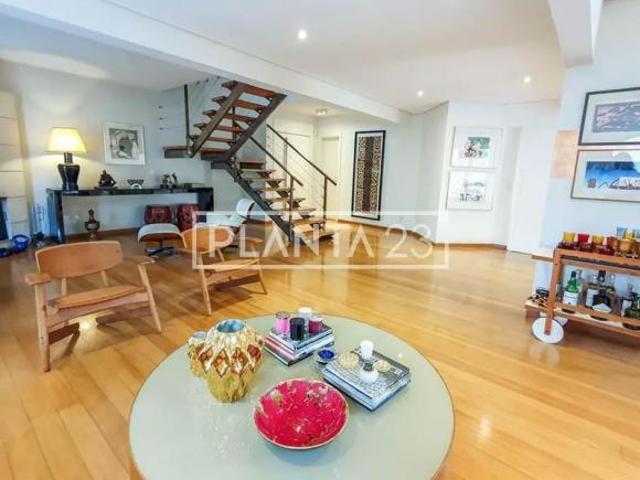 Apartamento com 260 m², 4 quartos sendo 2 suítes à venda no bairro Alto de Pinheiros