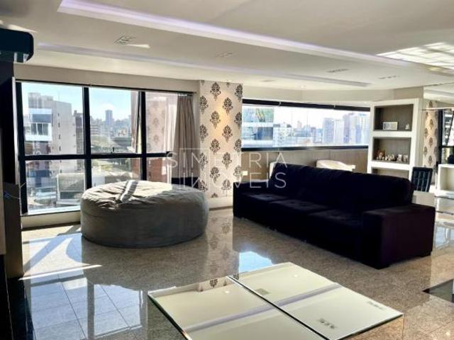 Apartamento com 261.45 m², 4 quartos sendo 4 suítes à venda no bairro Batel