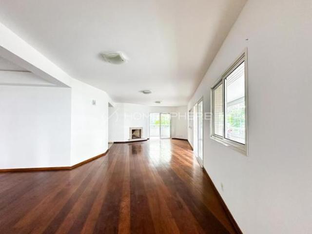 Apartamento com 262 m², à venda no bairro Paraíso