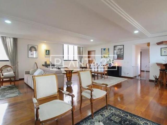 Apartamento com 275 m², 5 quartos sendo 4 suítes à venda no bairro Moema Índios