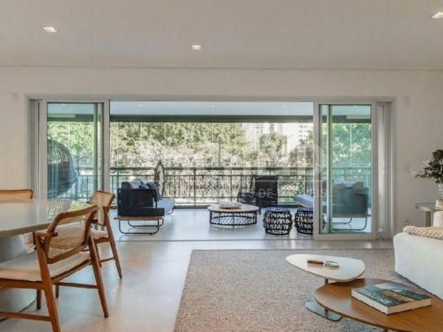 Apartamento com 275m2 à venda no Itaim Bibi