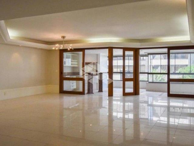 Apartamento com 270m² privativos, 4 dormitórios, 2 suítes e 2 vagas de garagem