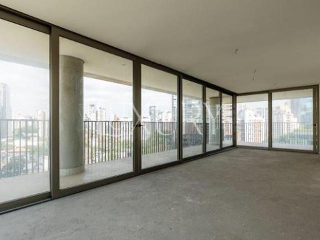 Apartamento com 271 m² à venda no bairro Vila Olímpia 3 suítes, 3 vagas
