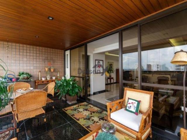 Apartamento com 288 m² e 3 quartos à venda em Anhangabaú