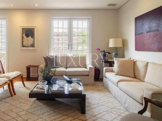 Apartamento com 280 m², 3 quartos sendo 3 suítes à venda no bairro Jardim América