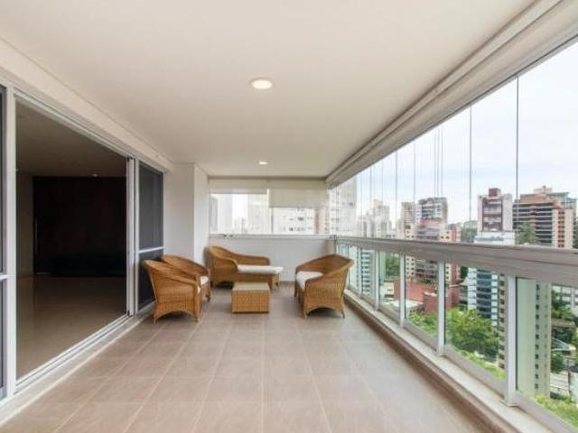 Apartamento com 281 m², 3 quartos sendo 3 suítes à venda no bairro Morumbi