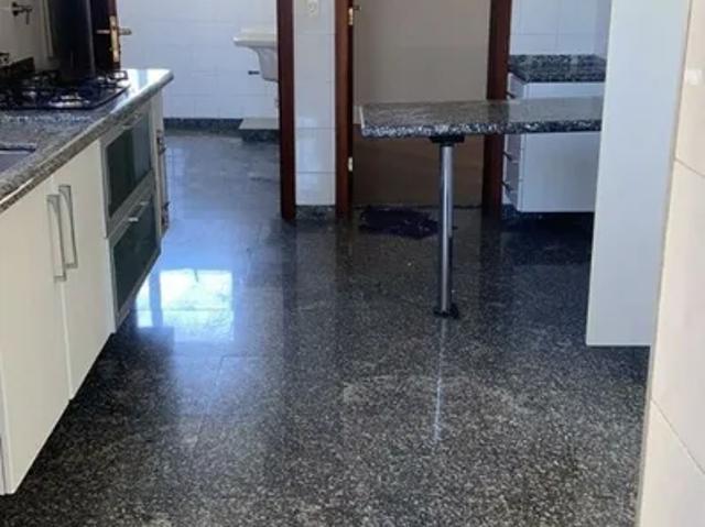 Apartamento com 290m², 4 dormitórios à venda por R$ 1.550.000 no Jd. Avelino VP8297