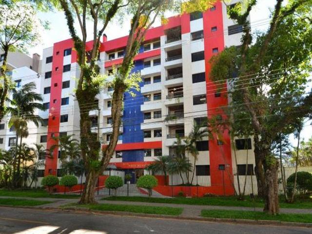 Apartamento com 2 vagas de Garagem / Ahú