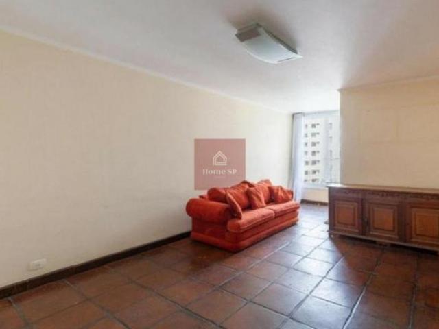 Apartamento com 2 doms. a venda em Moema Pássaros