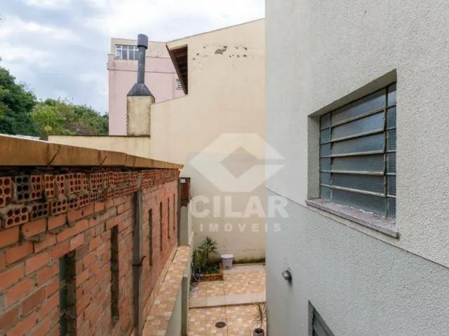 Apartamento com 2 dormitórios à venda, 66 m² por R$ 259.000,00 Santana Porto Alegre/RS