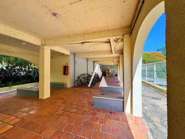 Apartamento com 2 dormitórios à venda, 57 m² por R$ 230.000,00 Santo Antônio Porto Alegre/RS