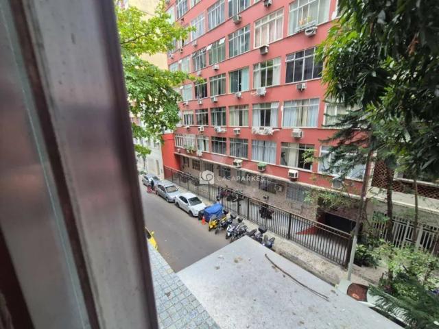 Apartamento com 2 dormitórios à venda, 70 m² por R$ 870.000,00 Copacabana Rio de Janeiro/RJ