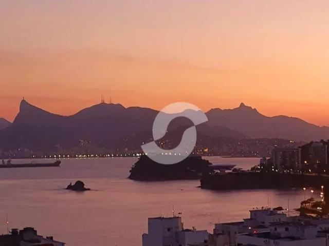 Apartamento com 2 dormitórios à venda, 86 m² por R$ 800.000,00 Icaraí Niterói/RJ