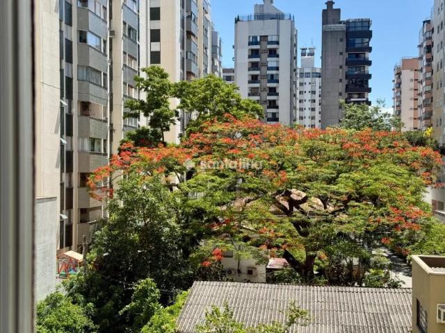 Apartamento com 2 dormitórios à venda, 97,83m² Centro Florianópolis/SC