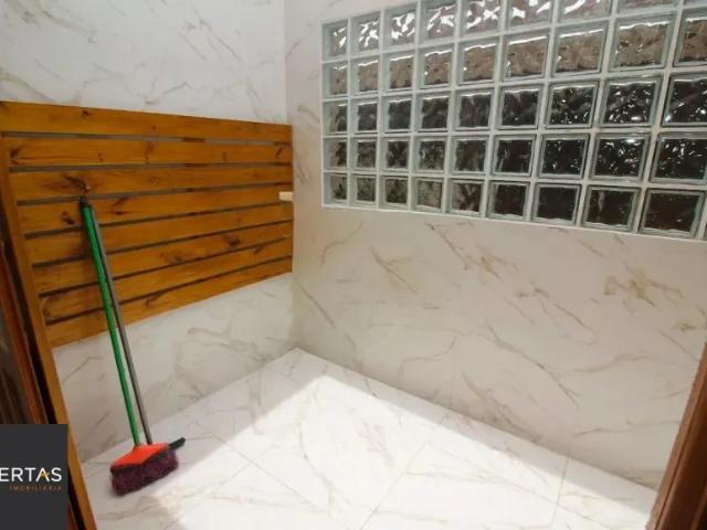 Apartamento com 2 dormitórios e jardim perto do Jardim Botânico