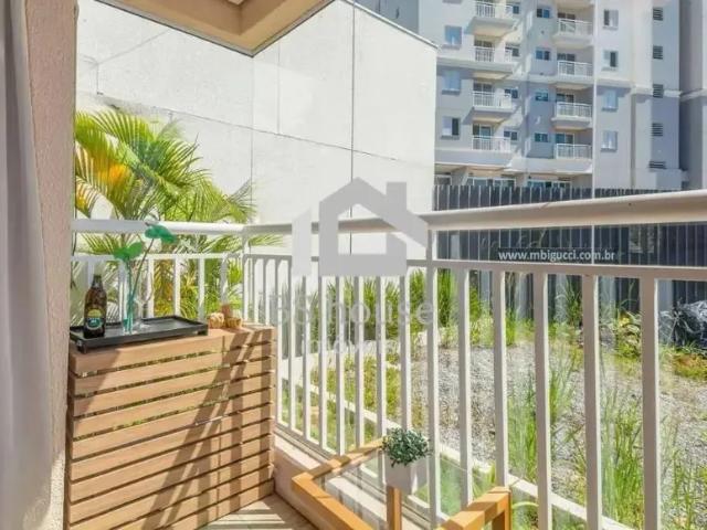 Apartamento com 2 dormitórios e sacada, Bairro Santa Terezinha