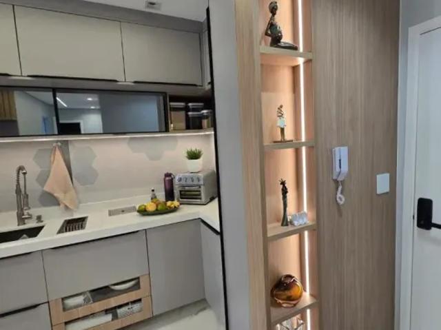 Apartamento com 2 dormitórios MOBILIADO, disponível para venda! 100% reformado!