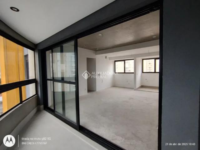 Apartamento com 2 Dormitórios, sendo 1 Suíte com Sacada  Jardim, Santo André/SP