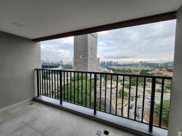 Apartamento com 2 dormitórios, 44m² e varanda, 7 Min. da estação Faria Lima