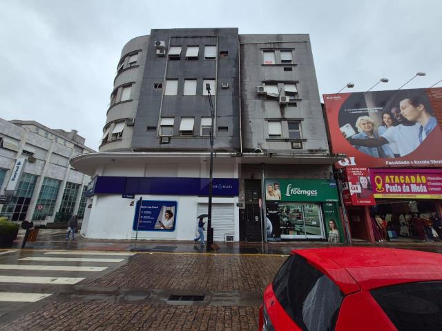 Apartamento com 2 dormitórios, 100.00m² para locação por R$ 800,00 Centro São Leopoldo/RS