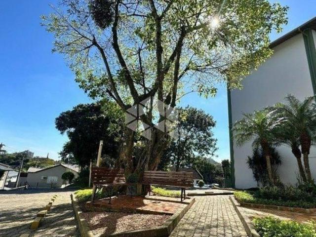APARTAMENTO COM 2 DORMITÓRIOS