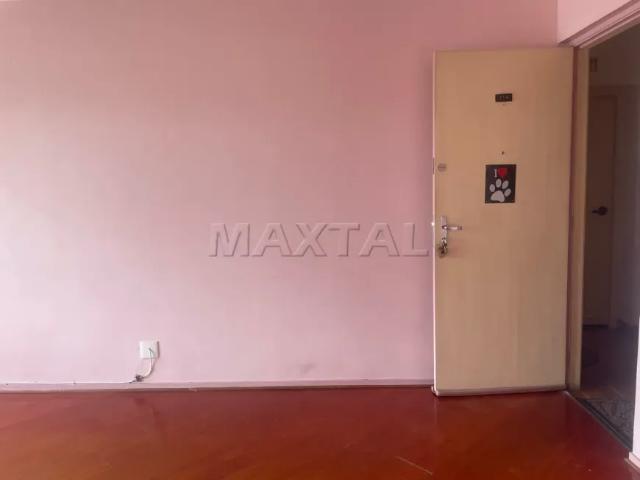 Apartamento com 2 dormitórios, 1 banheiro, 1 vaga de garagem, em Santana, portaria 24 horas