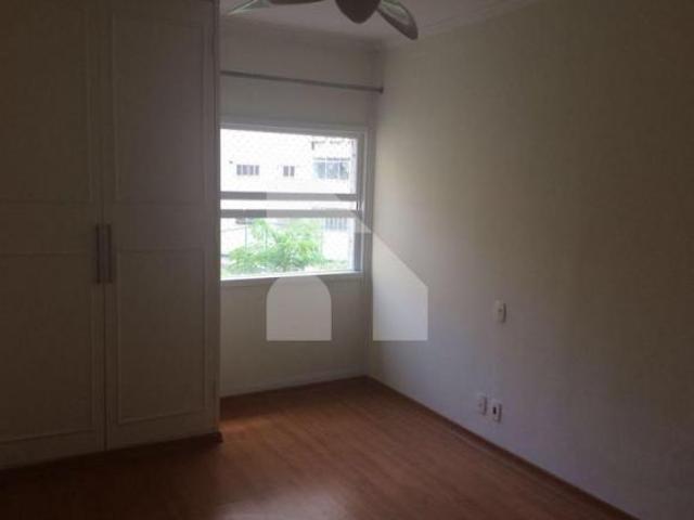 Apartamento com 2 dormitórios, 1 suíte e vaga em Higienópolis