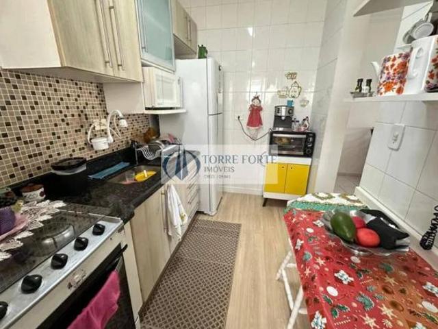 Apartamento com 2 dormitorios 1 suite 1 vaga Varanda na Cidade Ocian
