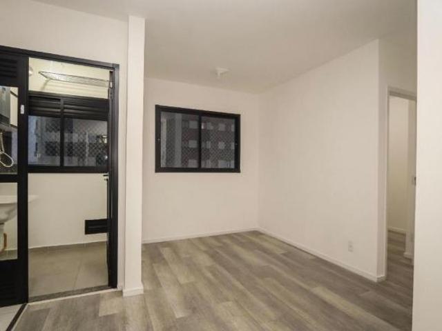 Apartamento com 2 dormitórios 1 vaga a venda no Campo Limpo