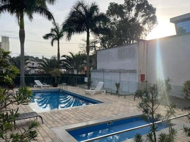 Apartamento de 2 quartos, 1 suíte e 1 vaga de garagem em condomínio fechado
