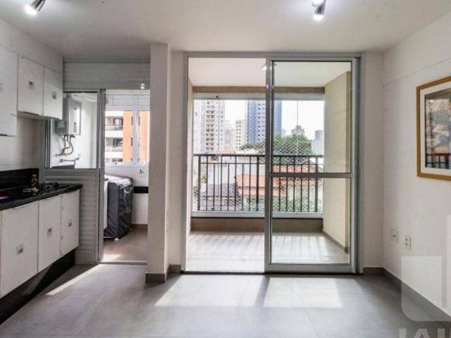 Apartamento com 2 Dormitórios 1 Vaga em Pompeia