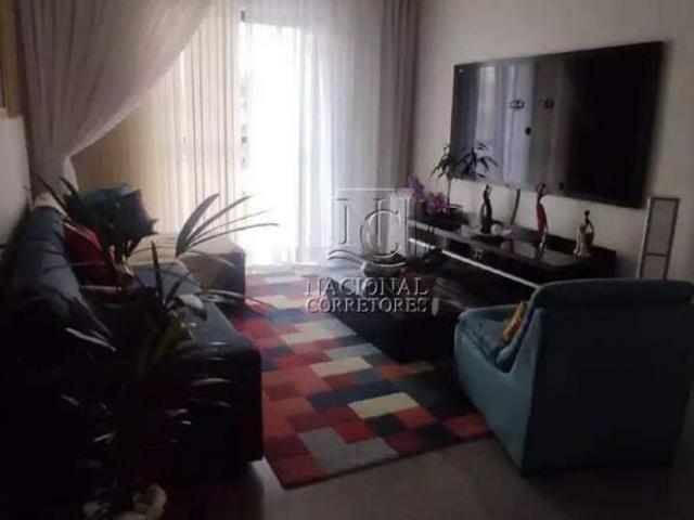 Apartamento com 2 dormitórios, 2 banheiros, 1 vaga