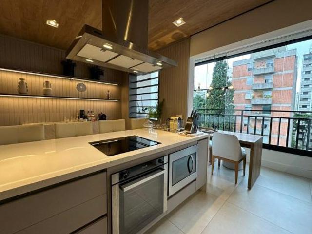 Apartamento com 2 dormitórios 2 vagas a venda no Campo Belo
