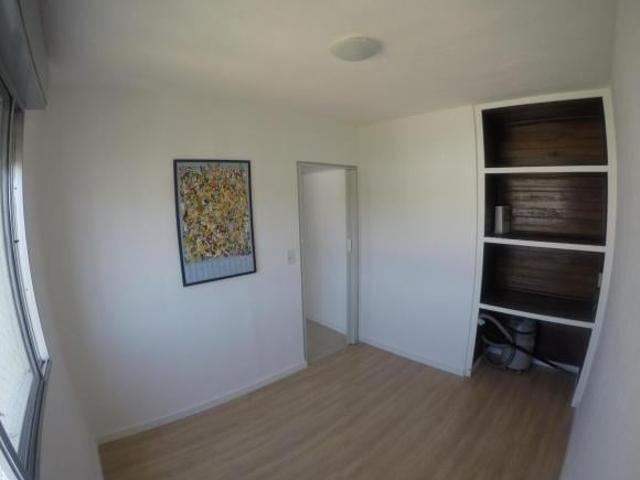 Apartamento com 2 dormitórios totalmente reformado com 2 vagas rotativas
