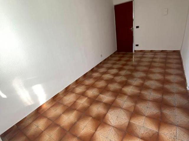 Apartamento com 2 dormitórios, uma vaga de garagem