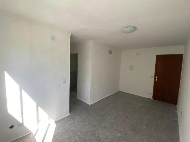 Apartamento com 2 dormitórios, uma vaga de garagem