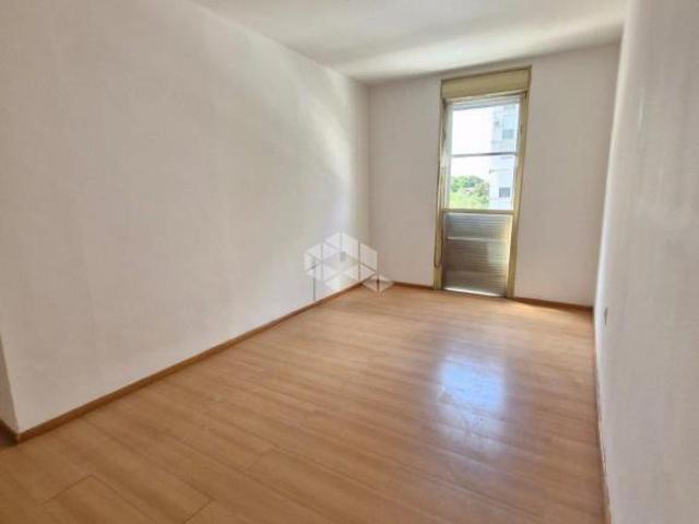 Apartamento com 2 dormitórios, vaga de garagem coberta no bairro Humaitá, Porto Alegre!