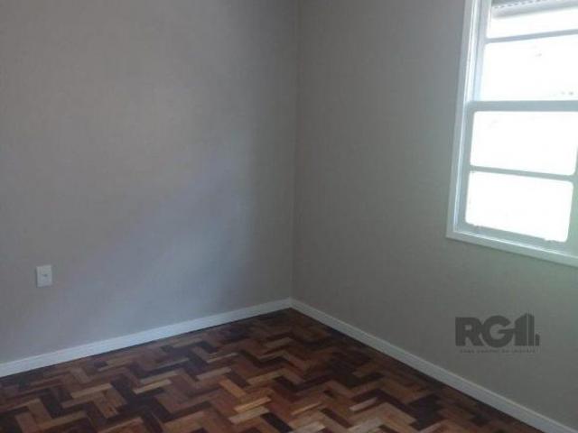 Apartamento com 2 dormitórios, vaga de garagem, bairro Cristal, Porto Alegre/RS