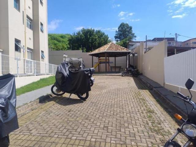 Apartamento com 2 Dormitórios, Varanda e 1 Vaga 45 m²