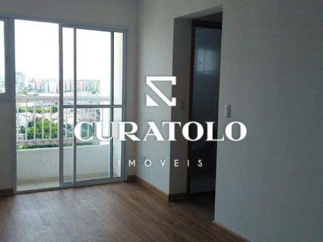 Apartamento com 2 dormitórios, varanda, 1 vaga e lazer Vila Príncipe de Gales, Santo André