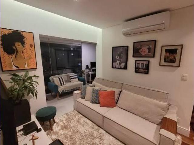 Apartamento com 2 dormitórios à venda na Vila Mariana