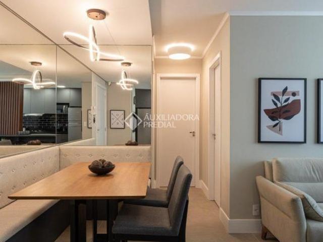Apartamento com 2 dormitórios, à venda no Bairro Jardim Sabará, Porto Alegre