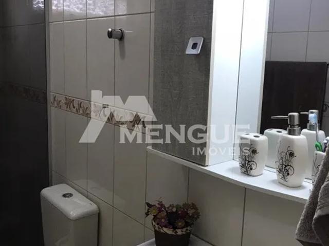 Apartamento com 2 dormitórios, à venda no bairro Passo da Areia em Porto Alegre com 59 m² por R$ 25
