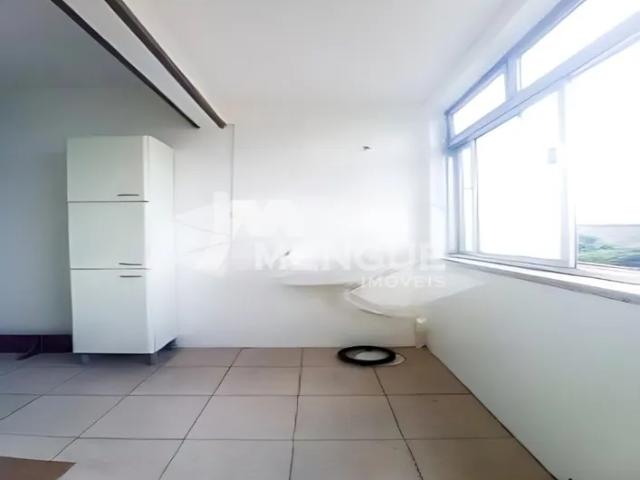 Apartamento com 2 dormitórios à venda no bairro Santa Maria Goretti em Porto Alegre com 70m² por R$3