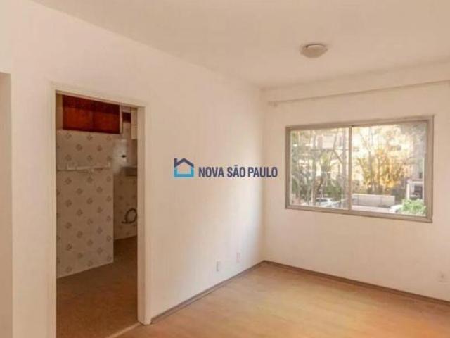 Apartamento com 2 dormitórios à venda no Brooklin próximo ao metrô Campo Belo
